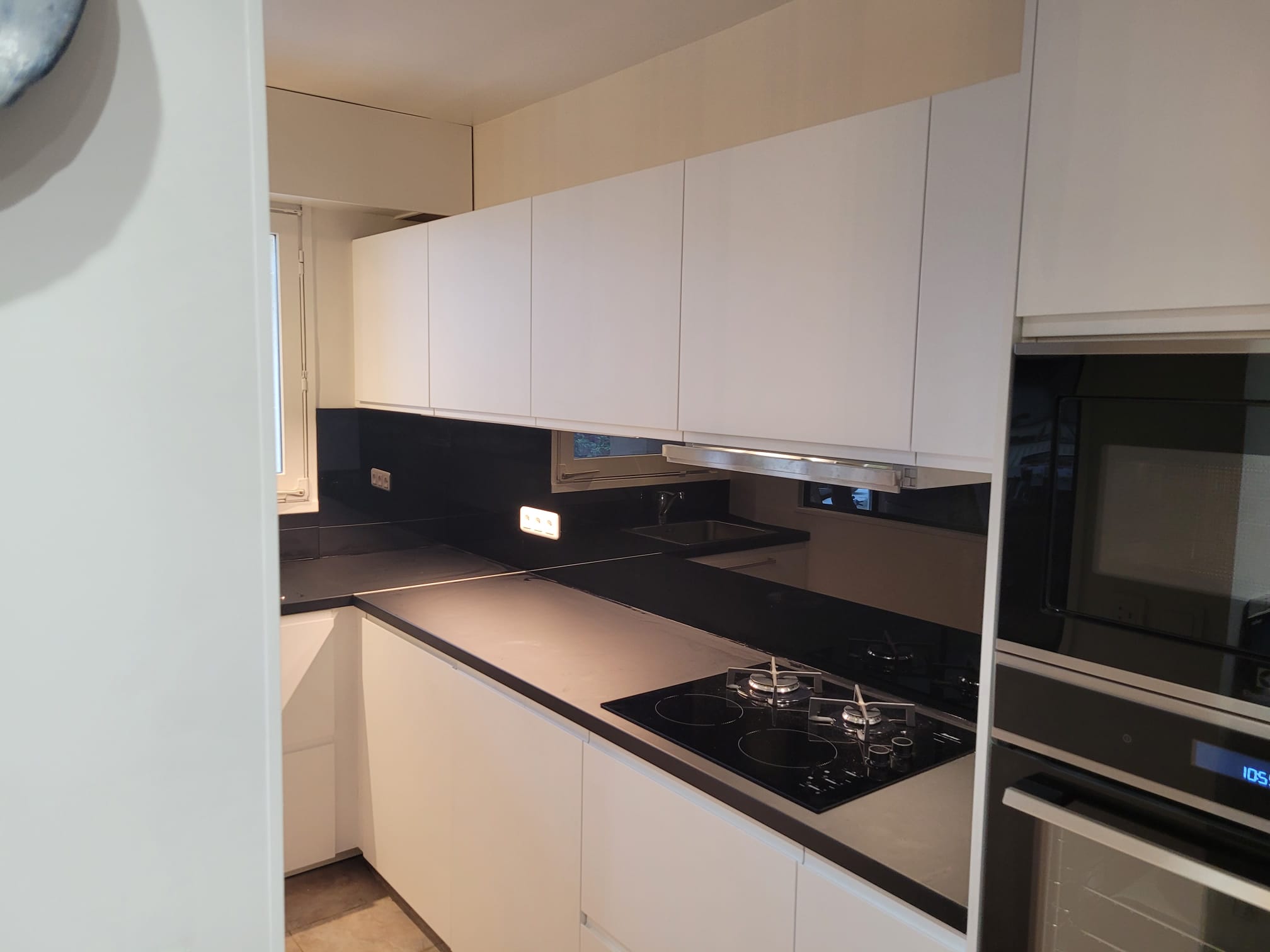 Crédence en verre trempé - Verres et Miroirs en Seine - miroiterie